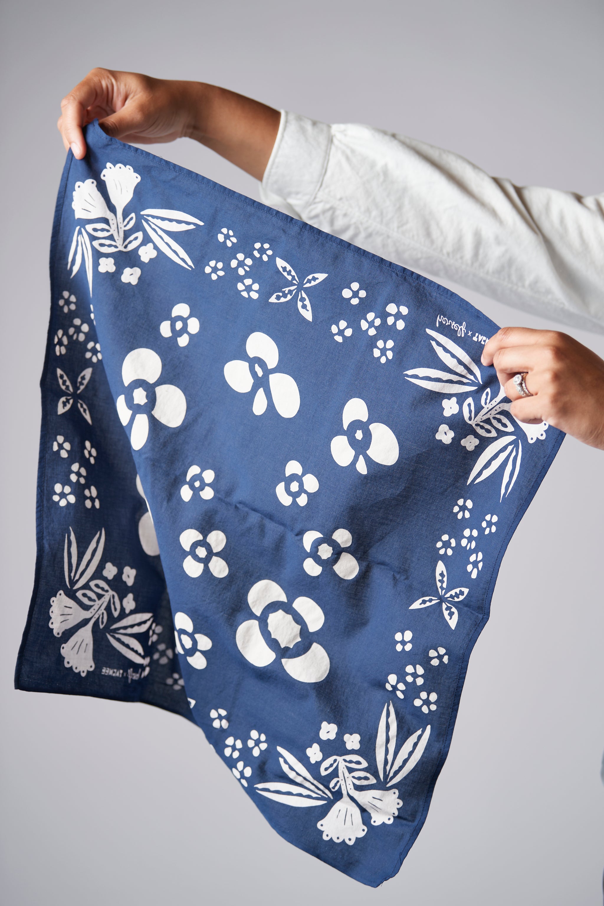 Herself X Tachee Bandannas – Herself clothing